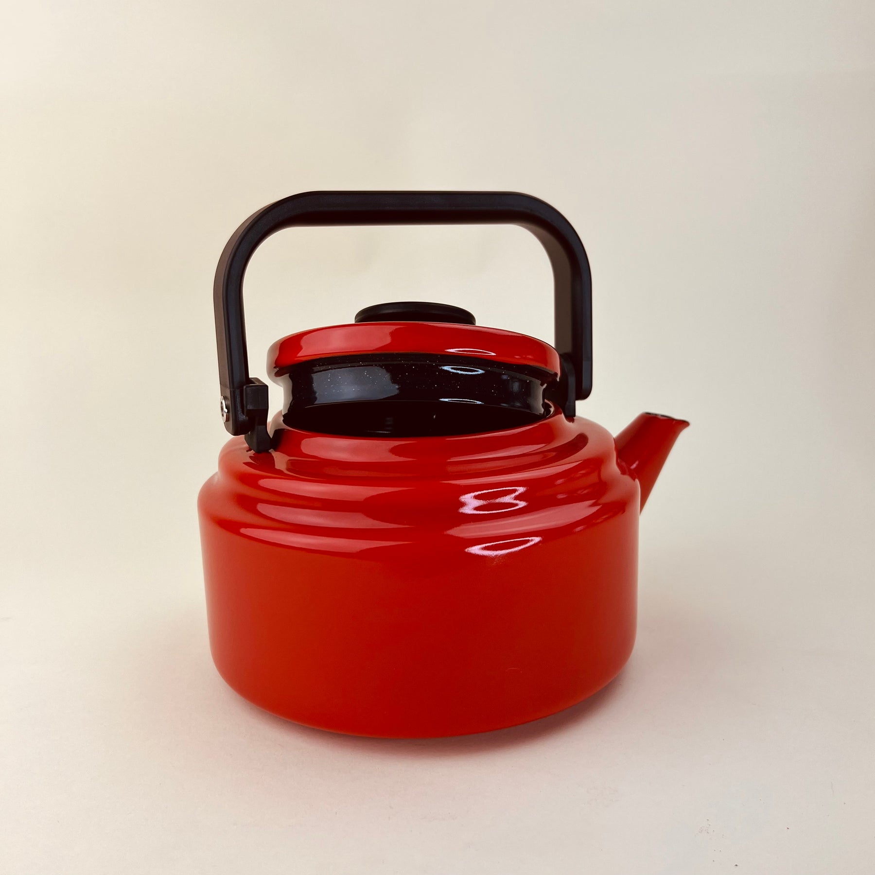 2.0 litre Nodo Hora Stove Top Kettle – Community Cutlery