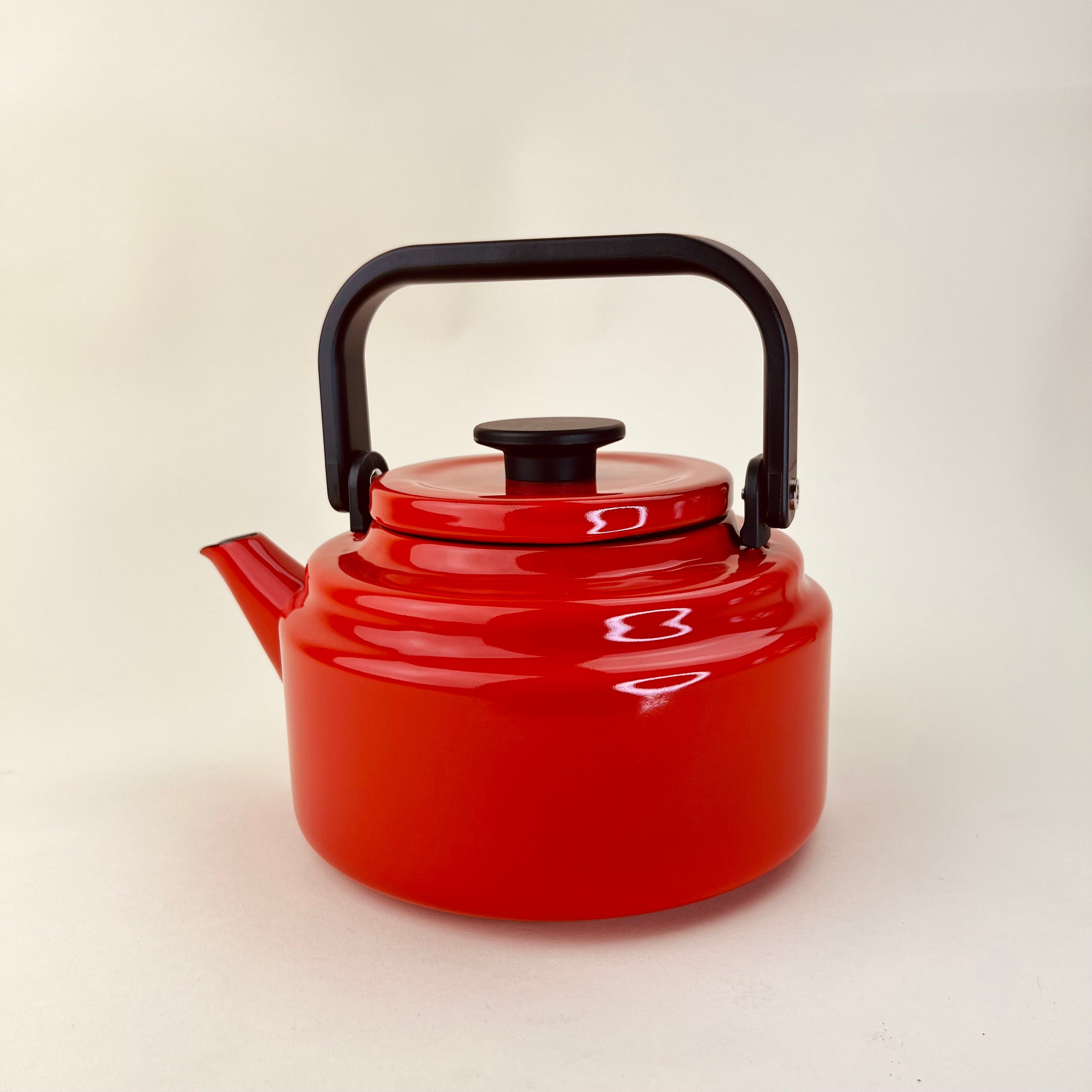 2.0 litre Nodo Hora Stove Top Kettle – Community Cutlery